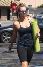 Kaley Cuoco In Leggings And Tank Top Leaves Yoga Class In Sherman Oaks
