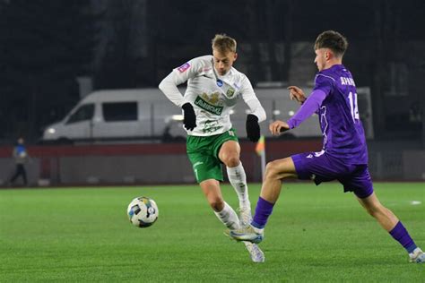 Карпати ЛНЗ 1 0 Перемога у меншості Відео голів та огляд матчу Читайте на Ukr Net