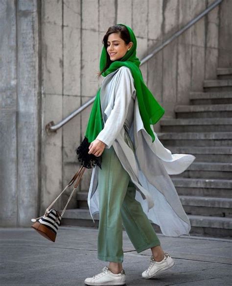 ۳۰ تیپ هنری دخترانه؛ نحوه ست کردن لباس برای داشتن تیپ هنری ستاره