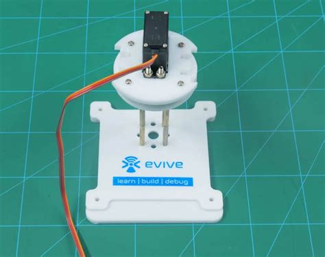 Automatic Robotic Arm Bartender Using Evive