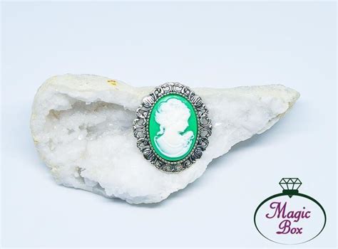 Брошка камея — ціна 340 грн у каталозі Брошки Купити аксесуари за доступною ціною на Шафі