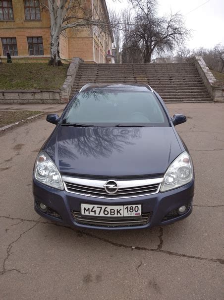 Продаю автомобиль ОПЕЛЬ астра н 2007 г .в. Объем 1.8 ; обычный автомат ...