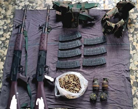 မုံရွာမြို့အနောက်မြောက်တိုင်းစစ်ဌာနချုပ်တွင် ပေါ်တာဆွဲ ဖမ်းခံရပြီး စစ်မှုထမ်းအဖြစ် သွပ်သွင