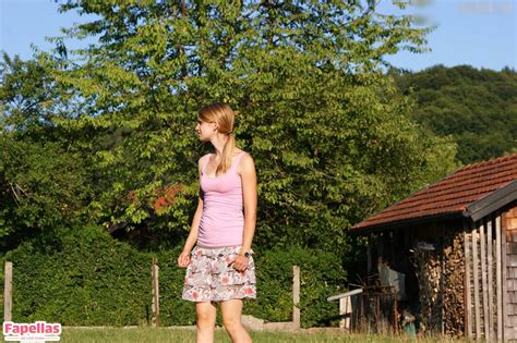 Vanessa Blank Aka Wild Woman Bushcraft Aka Thebarbieblank Aka