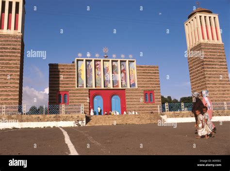 Asmara Eritrea With Edna Mariam Coptic Church Stock Photo Alamy