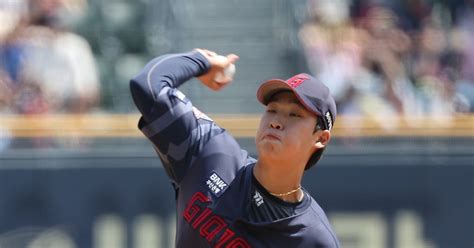 롯데 선발 이민석의 역투