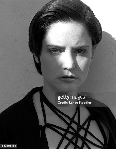 5 306 Jennifer Jason Leigh Photos And High Res Pictures Getty Images