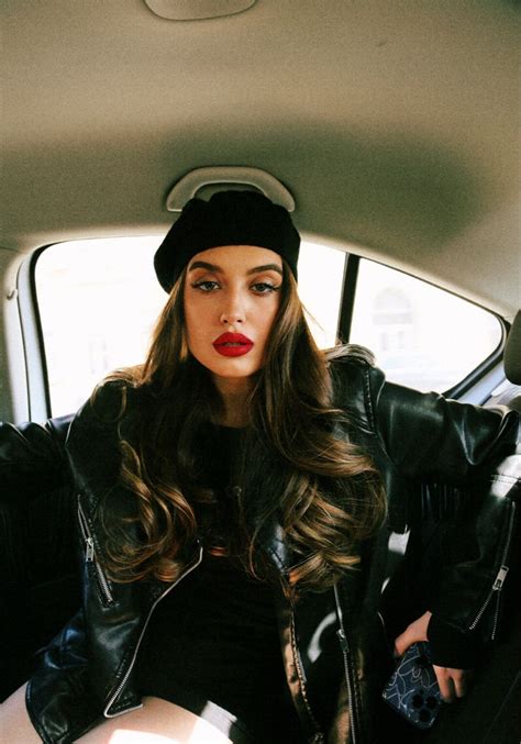 Девушка в машине Фотосессия