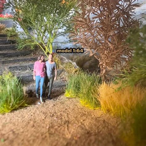 Hand Torn Grass Tufts Model Realistic Bush Clump Grass 12mm High Tufts