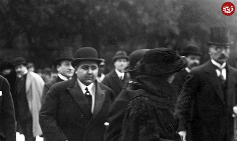 عکس؛ سفر در تاریخ؛ گشت و گذار احمدشاه و یک زن فرانسوی در پاریس؛ اوایل