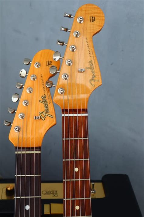 기타 나무 노래 놀이 농어 레트로 뮤지션 소리 악기 어쿠스틱 엔터테인먼트 음악 재즈 조화 찰현악기 초조하다 클래식 클래식 음악 현악기에 관한