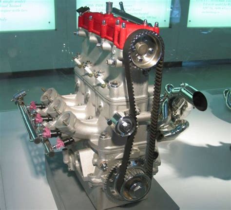 Ferrari F134 El Motor Tricilíndrico Turbo De Dos Tiempos Que Creó