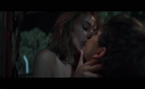 Hira Koyuncuglu Breasts Scene In Ru Aznude