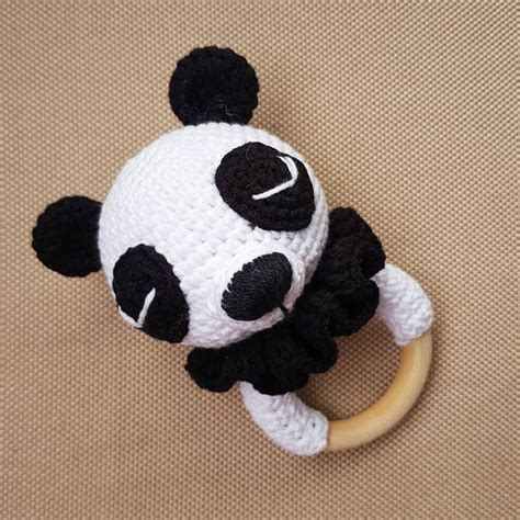 Pdf Погремушка Панда крючком Free Crochet Pattern Аmigurumi Patterns Амигуруми схемы… в 2024