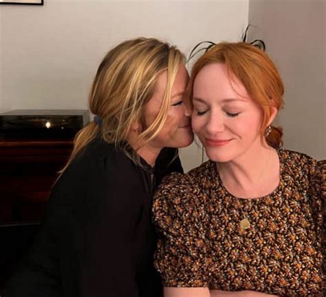Christina Hendricks 11182022 • Celebmafia