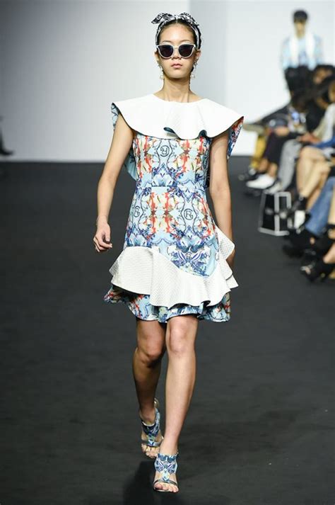 Sfw2017ss 박윤희 서울패션위크 ‘그리디어스 컬렉션 패션서울 Sfw2017ss 박윤희 서울패션위크 ‘그리디어스 컬렉션 패션서울