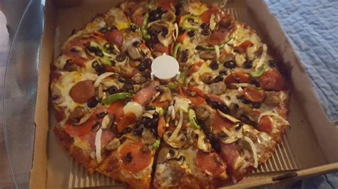 King Arthurs Supreme Pizza From Round Table Supreme Pizza Food