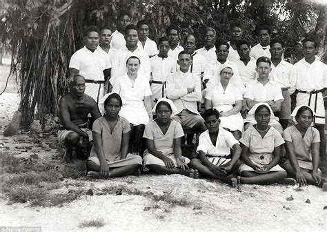 Photographer Sally Mcinerney Documents Life On Nauru Daily Mail Online