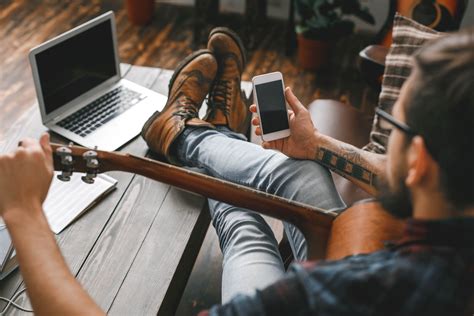 How To Tune A Guitar We Know How To Do It Guide Muziker