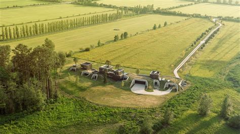 Omer Arbel Uses Fabric Formwork For Concrete Pillars In Canadian House