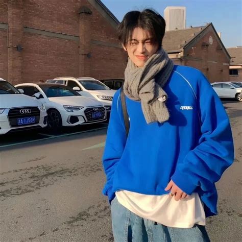 男生头像干净高级质感图片高清 配图网