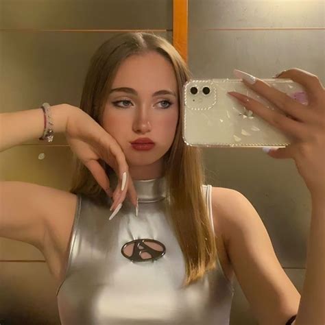 Bea Itssbwtty • Threads Say More Bea Itssbwtty • Threads Say More