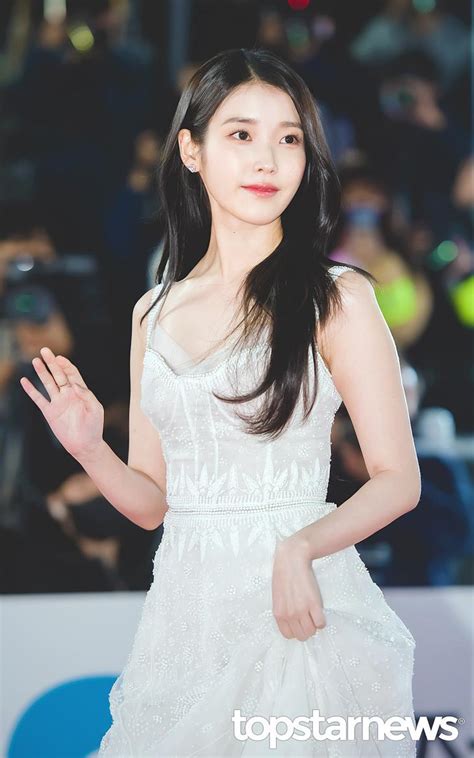 작은 기적이 되길” 가수 겸 배우 아이유iu ‘아이유애나 이름으로 기부 인증 오서린 기자 톱스타뉴스