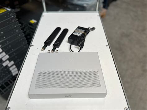 Cisco C1121X 8PLTEP Cellular Ethernet Modem Wireless Router W 2F P LTEA EA NO OS For Sale