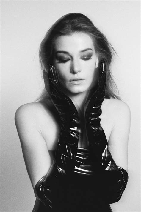 Nina Van Den Broek 2r Model Management