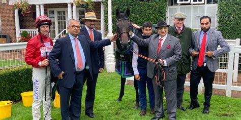 Chindit Makes Class Count In Sandown Feature Racing365 Chindit Makes Class Count In Sandown Feature Racing365