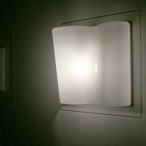 Artemide Logico Mini Lampada Da Parete Agatiit