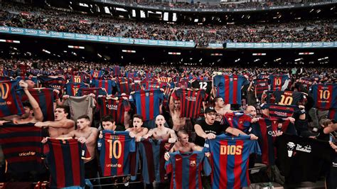 La Imagen Del Día Los Hinchas Del Barcelona Imitaron El Festejo De
