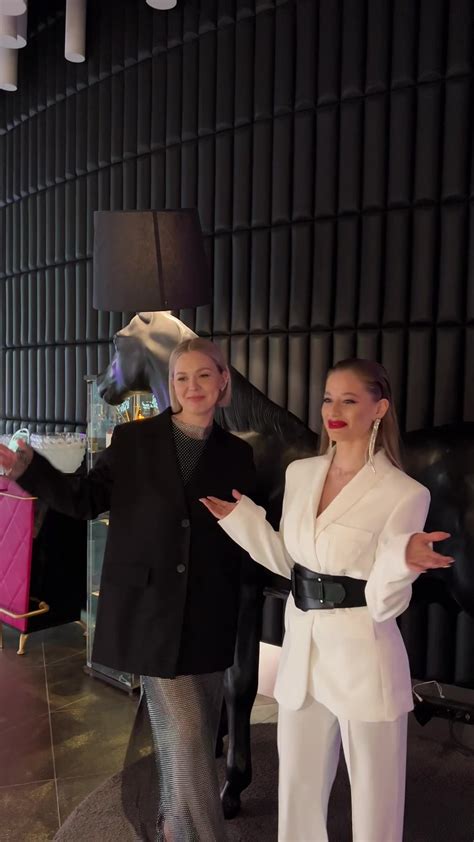 ლიეტუვის და საქართველოს წარმომადგენლები ლურჯ ხალიჩაზე გამოსვლამდე რამდენიმე წუთით ადრე… 🇱🇹🇬🇪