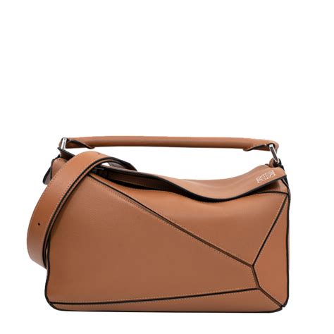 로에베 레더 퍼즐백 미듐 엑스클로젯 가장 만족스러운 중고명품 거래