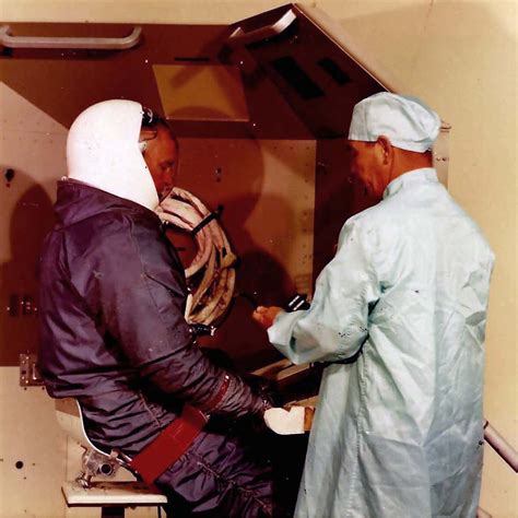 Newly Declassified Photos Show The Crewed Usaf Spy Spacecraft That Almost Was Artofit