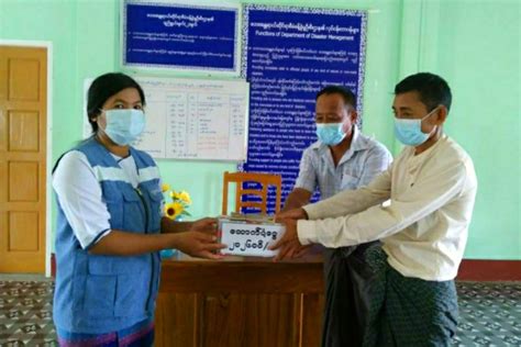 မင်းဘူး စကု မြို့နယ်အတွင်းရှိ ကမ်းပြိုဘေးနှင့် လေဘေးသင့် အိမ်ထောင်စုများအတွက်ထောက်ပံ့ငွေများနှင့