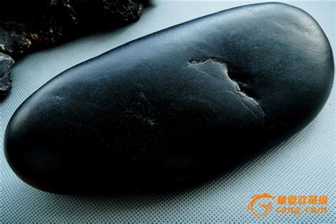 墨玉籽料原石图片 青玉籽料原石图片 墨玉籽料原石 大山谷图库