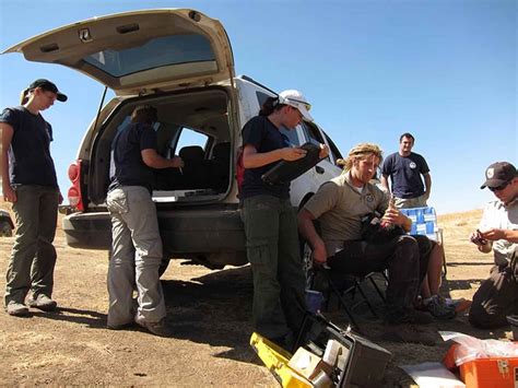 Free Picture Wildlife Biologists Field Work