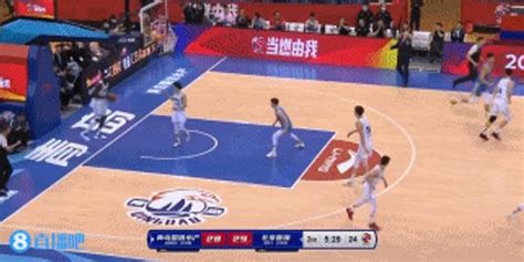 漫不经心青岛发底线球黄油手 杨阿力捡漏抢断打进加罚 手机新浪网