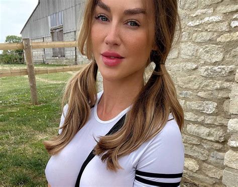 Who Is Eliza Rose Watson Wiki Bio Age Source Of Income Height Modelling Career Instamix