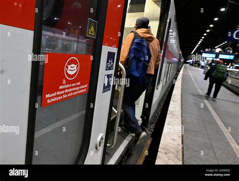 Cologne Germany 10th Oct 2022 Passengers Board An Ic Train Operated