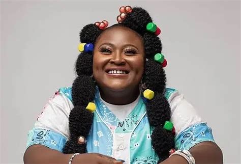 Lade Biography Age Awards Husband Adulthood Net Worth Wiki