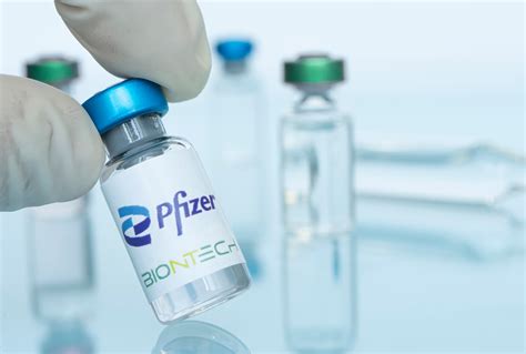 两大疫苗巨头打架，莫德纳起诉辉瑞！辉瑞被曝其新冠特效药对年轻人无效