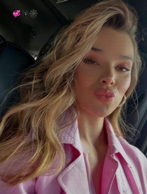 Hailee Steinfeld Rhaileesteinfeldhot