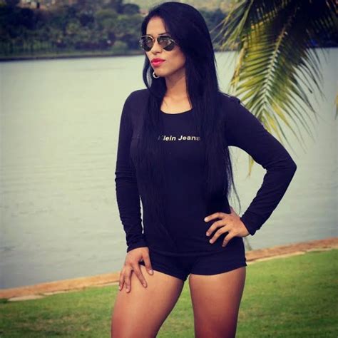 Sex 369 Entrevista Bela E Simpática Layla Reis Vai Te Conquistar