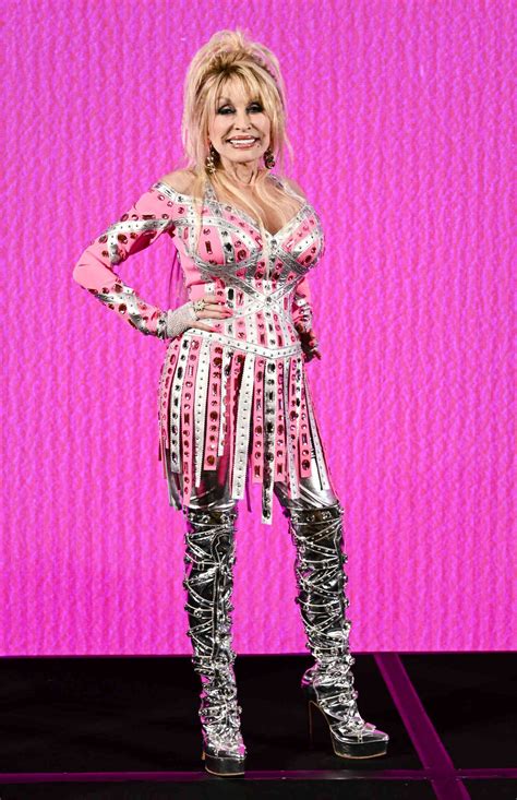 Dolly Parton 70s Fashion