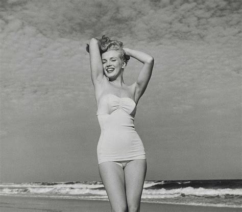 Marilyn Monroe By André De Dienes 1949 In 2024 Marilyn Monroe Life
