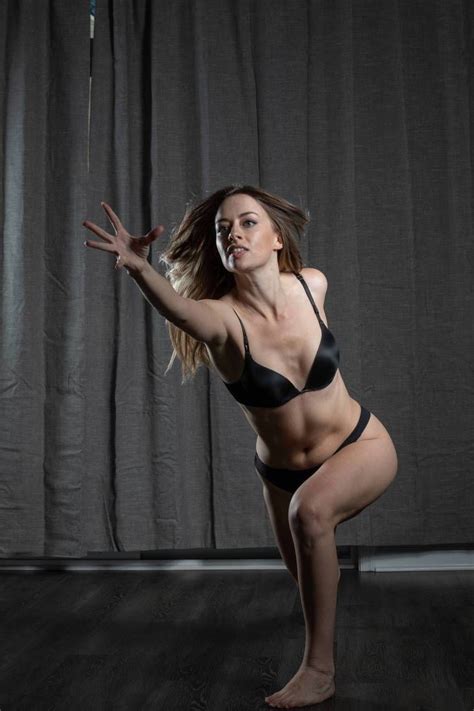 Dynamic Pose Life Drawing Reference Human Poses Reference Figure Drawing Poses