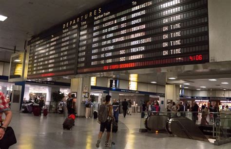 Стачка бави или отменя полетите от и до белгийското летище Шерлероа Информационна агенция ПИК