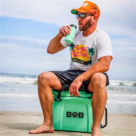 16oz Can Cooler Keep Your Beverage Frosty Cold Bob The Cooler Co